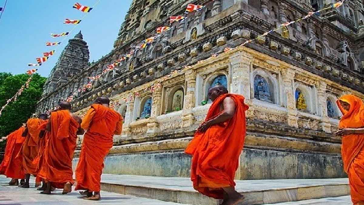 Pradakshina : ఆల‌యాల్లో ప్ర‌ద‌క్షిణ‌ల‌ను ఎలా చేయాలి.. ఎన్ని చేయాలి ...