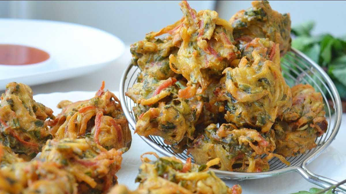 Veg Pakora : ఎంతో రుచికరమైన ఆకుకూరల పకోడీలు.. తింటే విడిచిపెట్టరు..