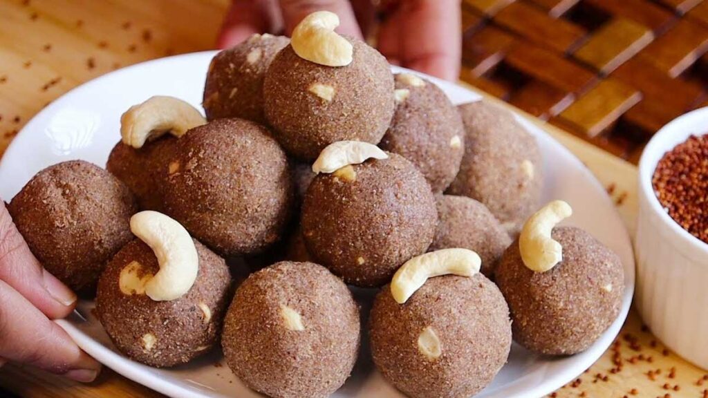 Finger Millet Laddu : ఈ ల‌డ్డూను రోజుకు ఒక‌టి తింటే చాలు.. ఎంతో బ‌లం వ ...