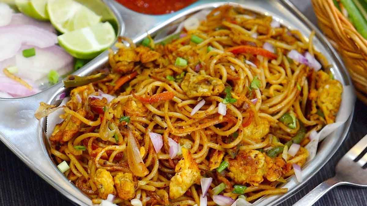 Street Style Egg Noodles : ఫాస్ట్ ఫుడ్ సెంట‌ర్ల‌లో ల‌భించే ఎగ్ నూడుల్స్ ...