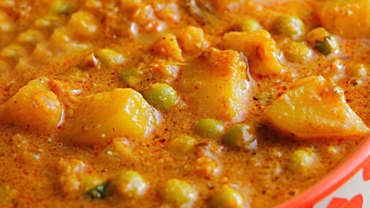 Aloo Bathani Masala Kura : ఆలు బ‌ఠాని మ‌సాలా కూర‌ను ఇలా చేయండి.. చ ...