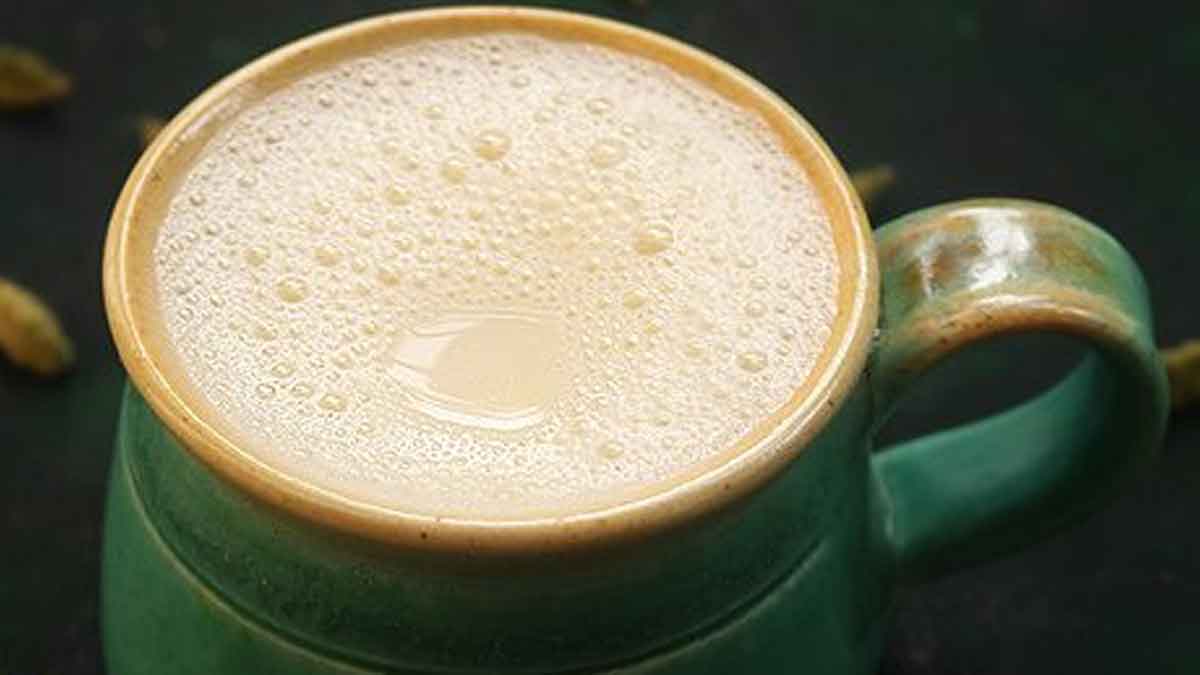 Milk With Cardamom And Dry Ginger : పాల‌లో ఈ రెండూ క‌లిపి తాగండి.. అద్భుతాలు జ‌రుగుతాయి ...