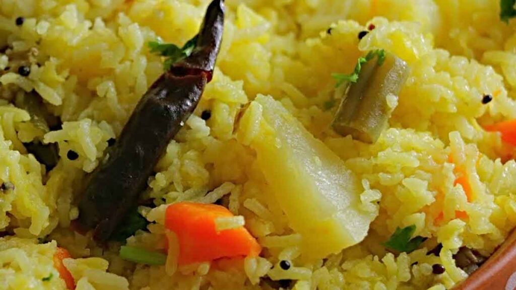 Mixed Veg Ghee Kichdi : నెయ్యి వేసి వేడిగా మిక్స్‌డ్ వెజ్ కిచిడీ.. ఇలా ...