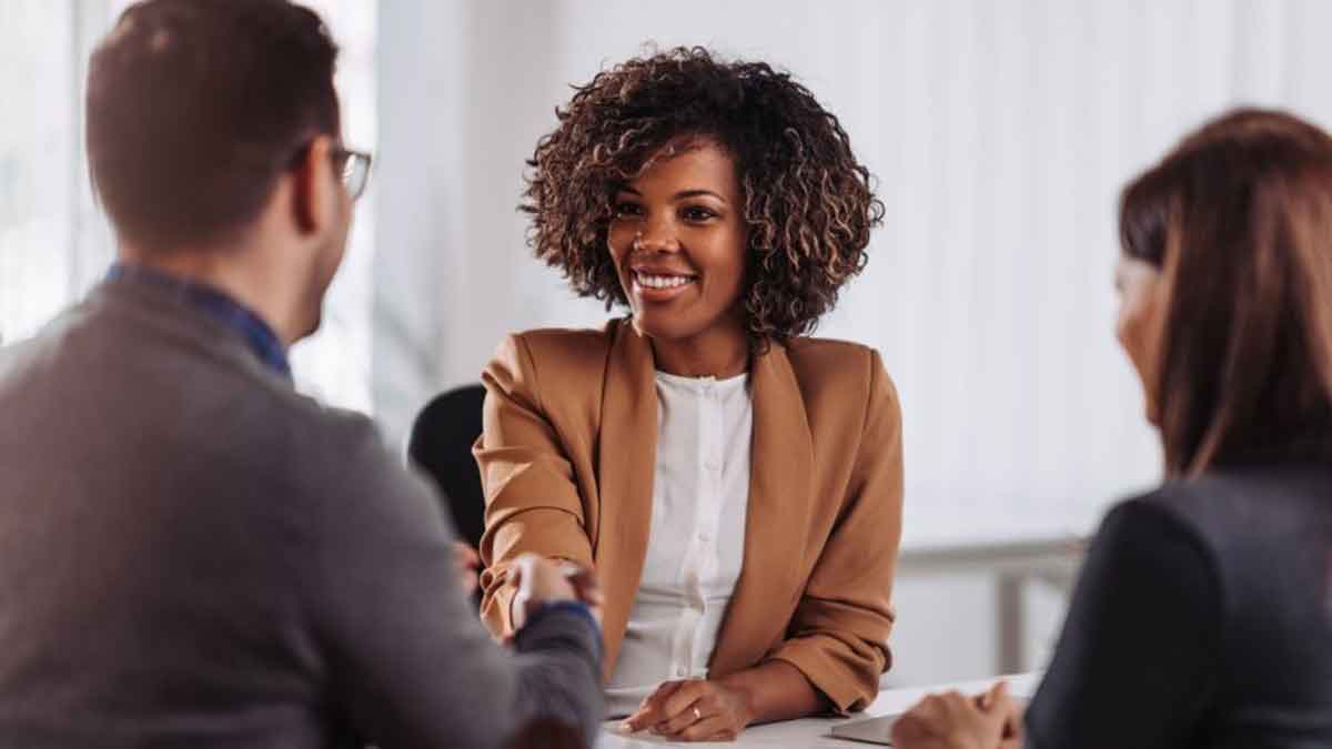 జాబ్ ఇంట‌ర్వ్యూకు వెళ్తున్నారా.. ఈ 8 టిప్స్ పాటిస్తే ఉద్యోగం మీదే..! - Ayurvedam365