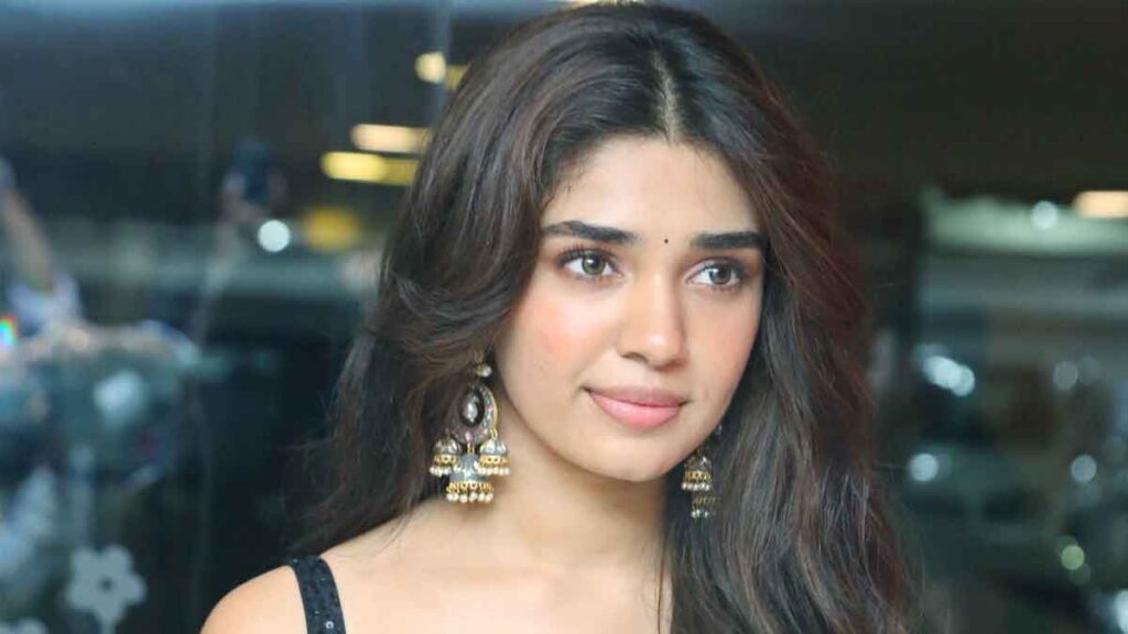 ఇన్నాళ్ల‌కి త‌న అందానికి సంబంధించిన సీక్రెట్ బ‌య‌ట‌పెట్టిన కృతి శెట్టి..! - Ayurvedam365